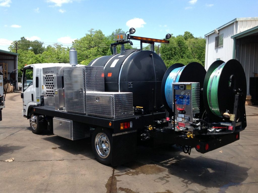 Pipehunter Sewer Cleaning Trucks - 24/7 Support | MTech