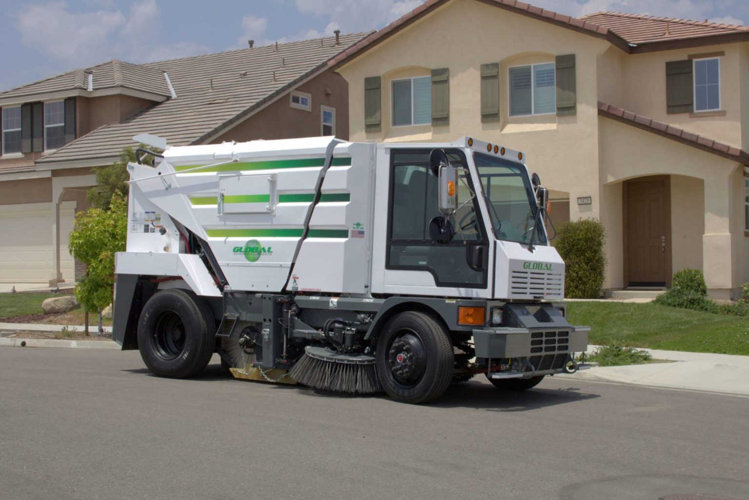 Global Street Sweepers for Sale - 24/7 Support | MTech