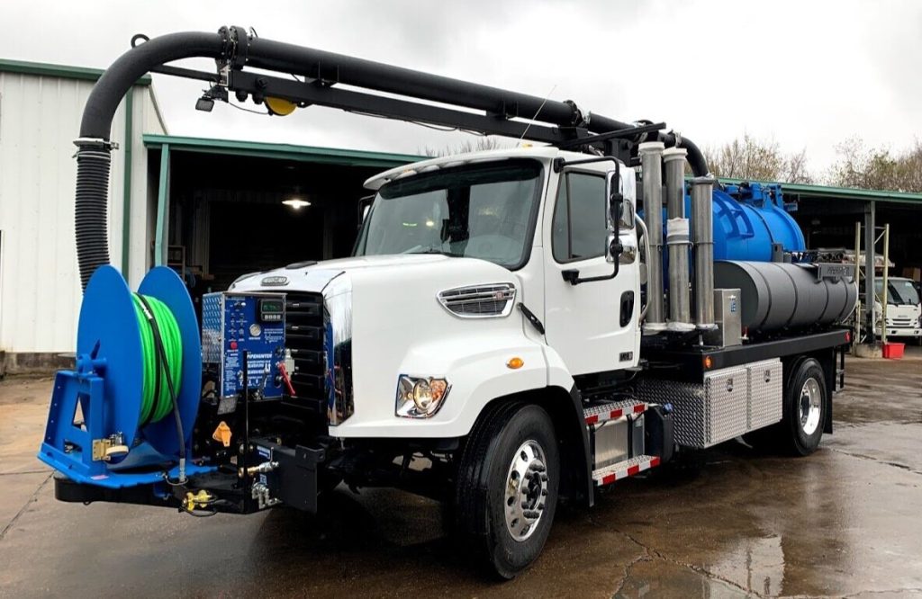 Pipehunter Sewer Cleaning Trucks - 24/7 Support | MTech